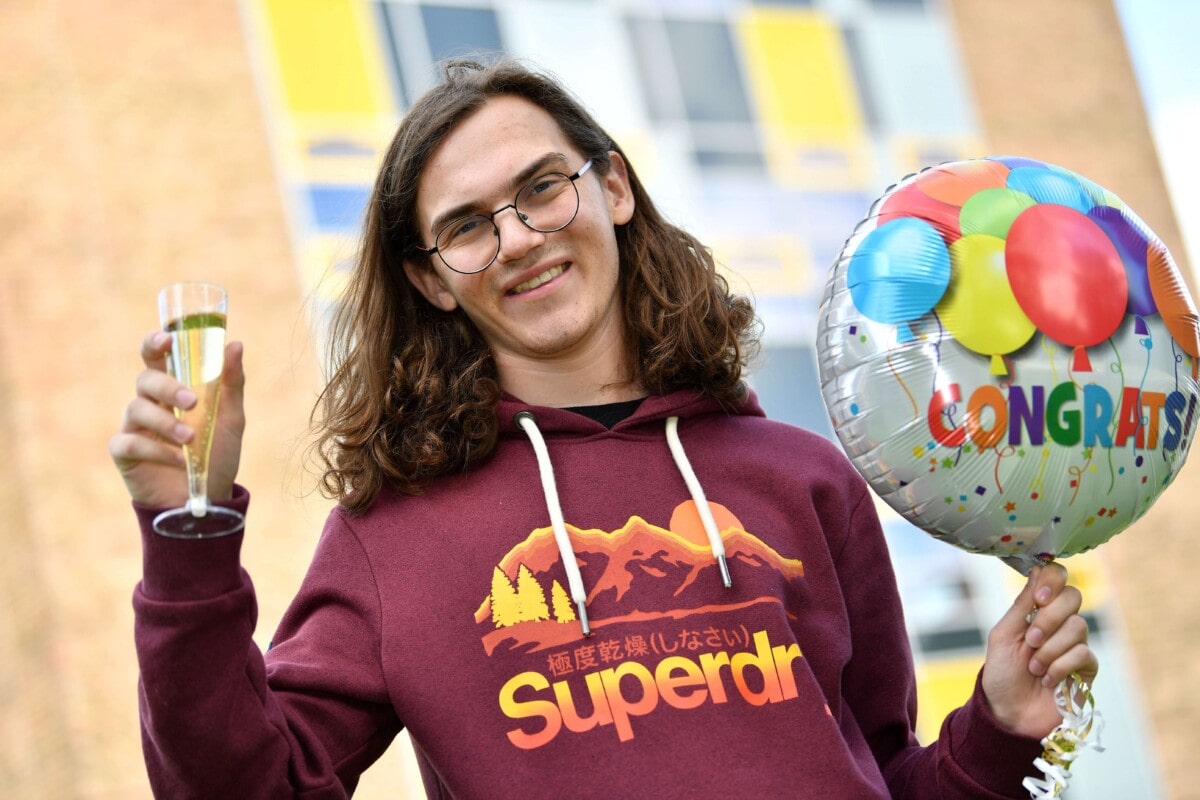 Class of 2023 - Off to Uni with Flying Colours – Esher Sixth Form College